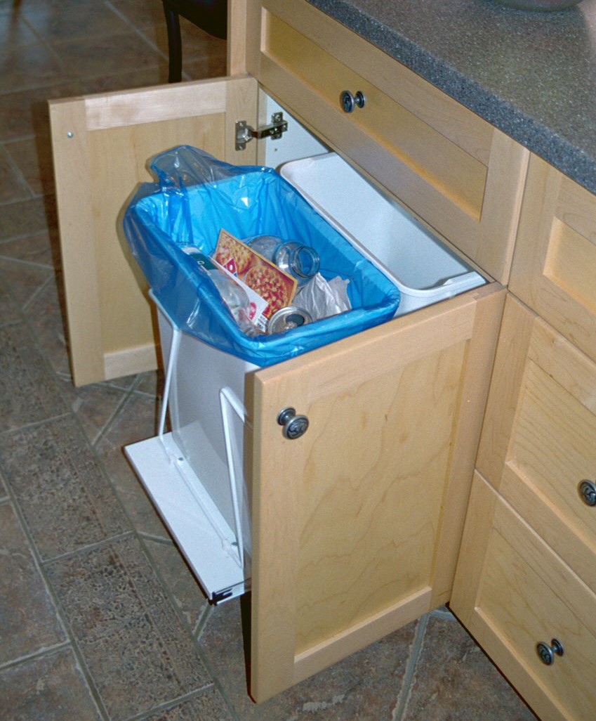 10 Ways to Accessorize Base Cabinets in Your Kitchen Designs – VESTABUL ...