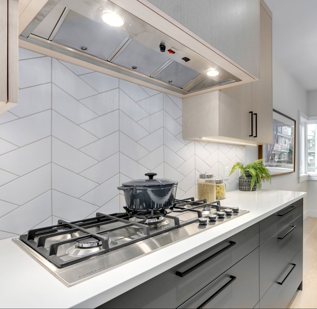 Specifying-standard-and-flush-appliance-installations